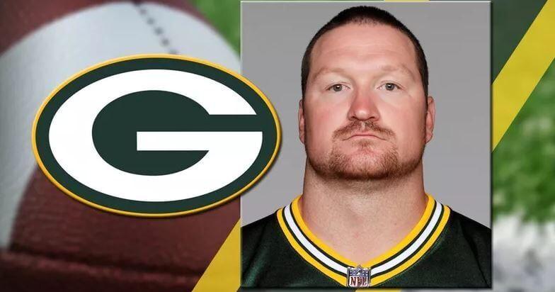 Bryan Bulaga passes physical, cleared to practice | Sports | wxow.com