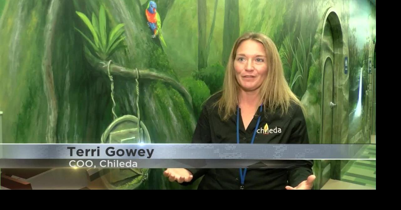 Lifelike mural at Chileda Shine transforms more than just the space ...