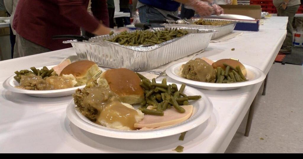 Community members can gather enjoy dinner together Thanksgiving Day ...