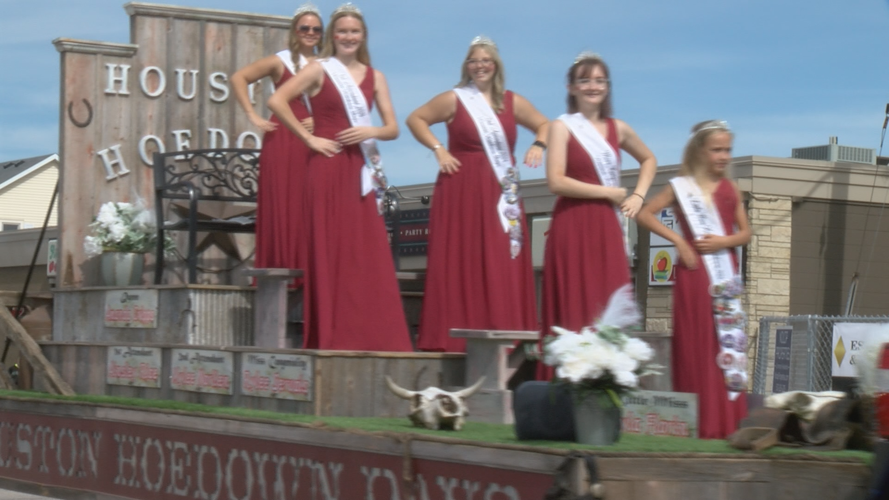 Apple Fest parade was a sweet sucess. | | wxow.com