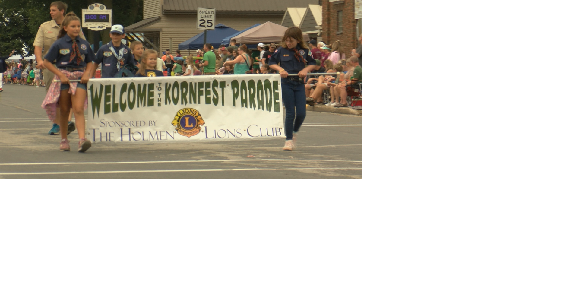 The Kornfest Parade kicks off day two of the festival | News | wxow.com
