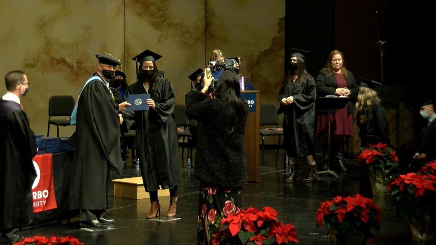 Viterbo celebrates 2021 graduates | Top Stories | wxow.com