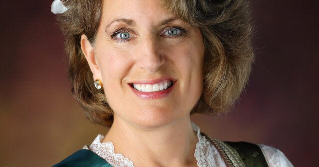 Mrs.Oktoberfest 2024 is looking forward to her ambassador duties | News ...