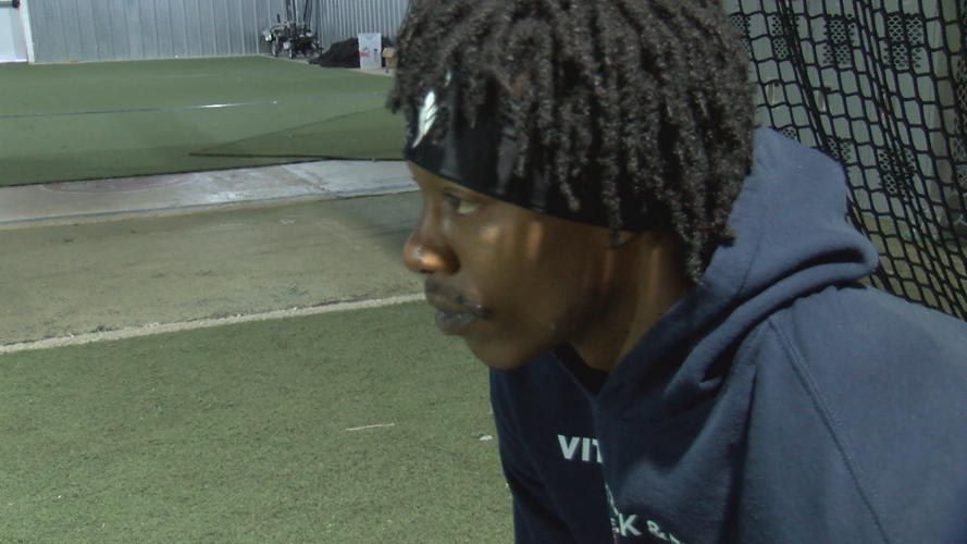 Viterbo track coach pursuing Olympic dreams | Sports | wxow.com