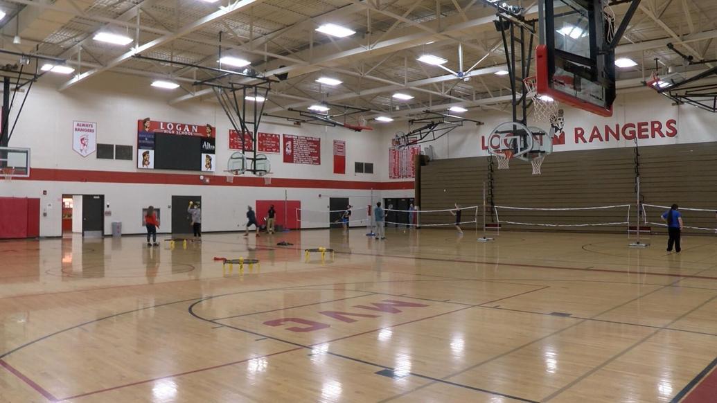 Logan HS fieldhouse renamed to honor Steve Hole | News | wxow.com