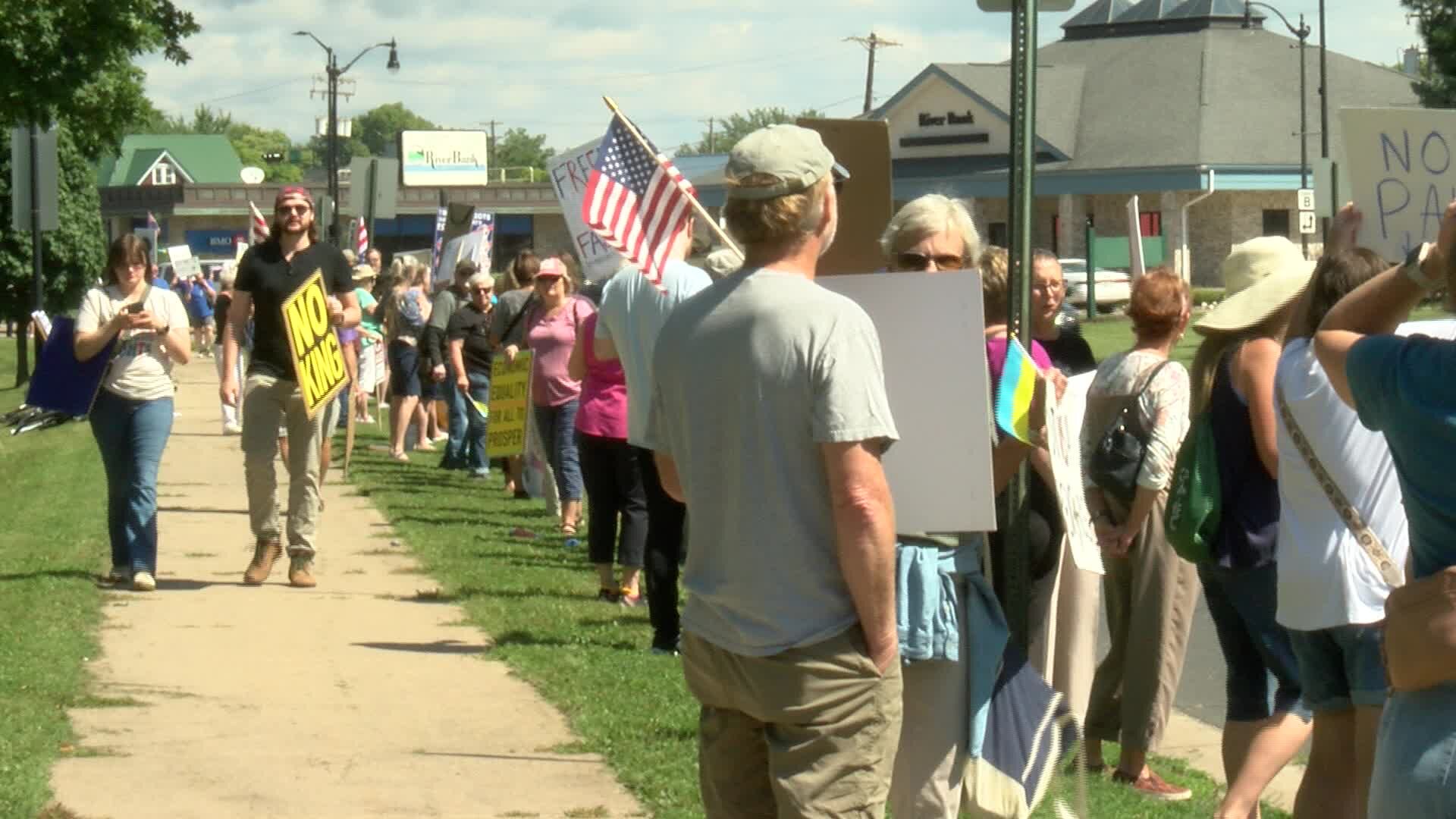 Vice President JD Vance's arrival in La Crosse sparks protests along ...