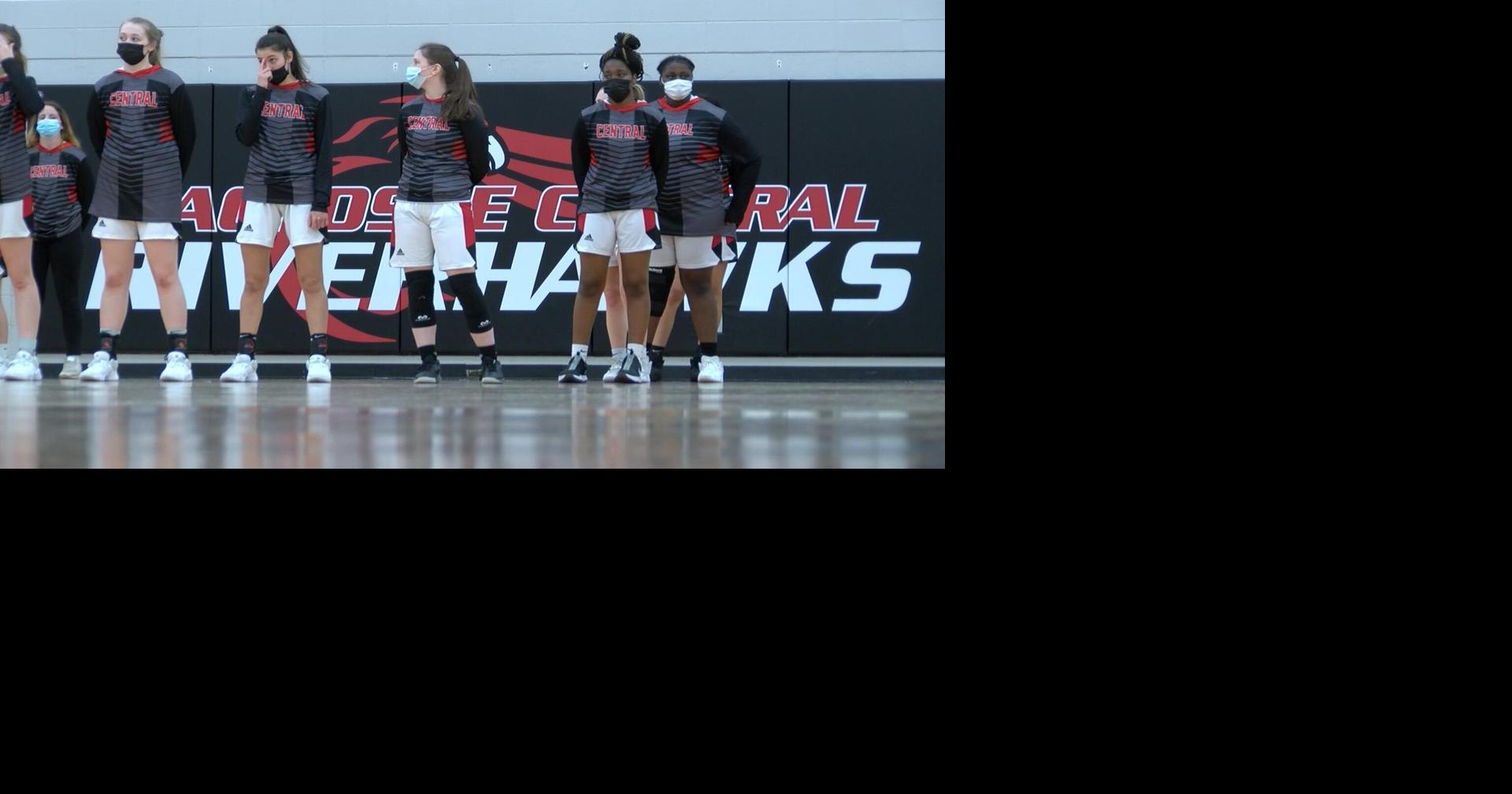 Central girls pull out close win over River Falls | Sports | wxow.com