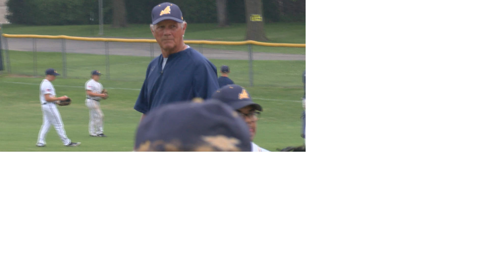 Mike Dee retires as Aquinas baseball coach | Sports | wxow.com