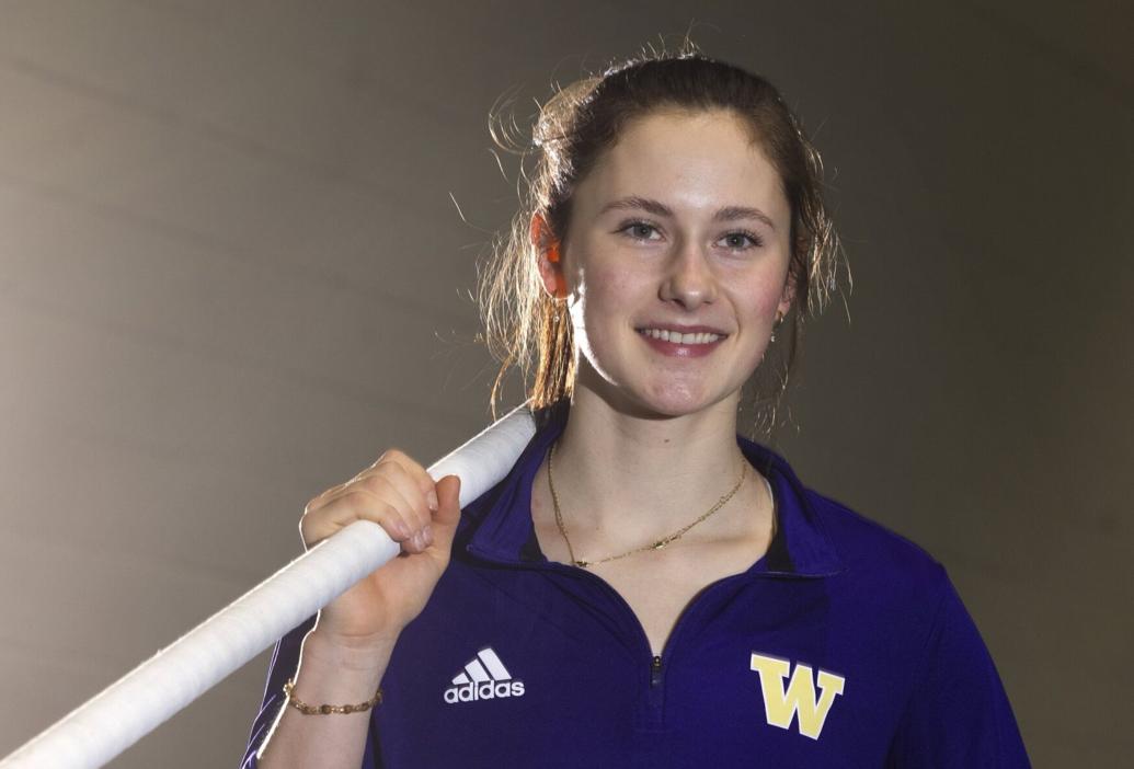 How record-breaking Washington Huskies pole vaulter Amanda Moll ...