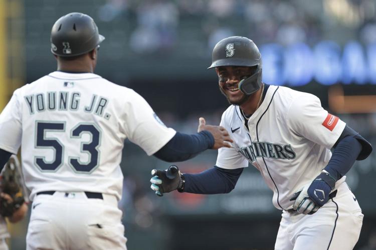 Photos: Seattle Mariners lose to Baltimore Orioles, 3-2 | Mariners | yakimaherald.com