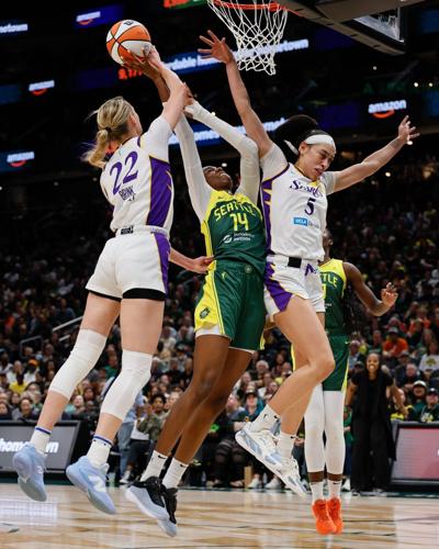 Photos: Los Angeles Sparks at Storm | Storm | yakimaherald.com
