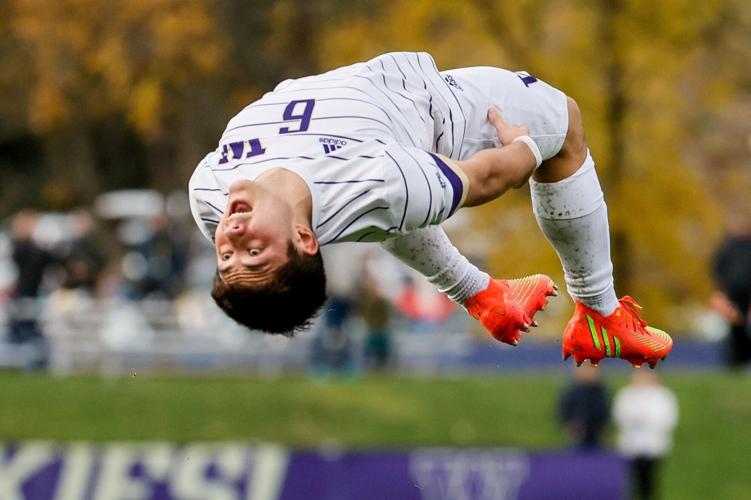 Sounders select UW’s Kalani Kossa-Rienzi with their top pick in the MLS ...