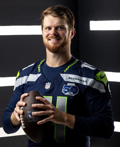 Seahawks connect Sam Darnold lookalike ‘Stan’ with QB after viral ...