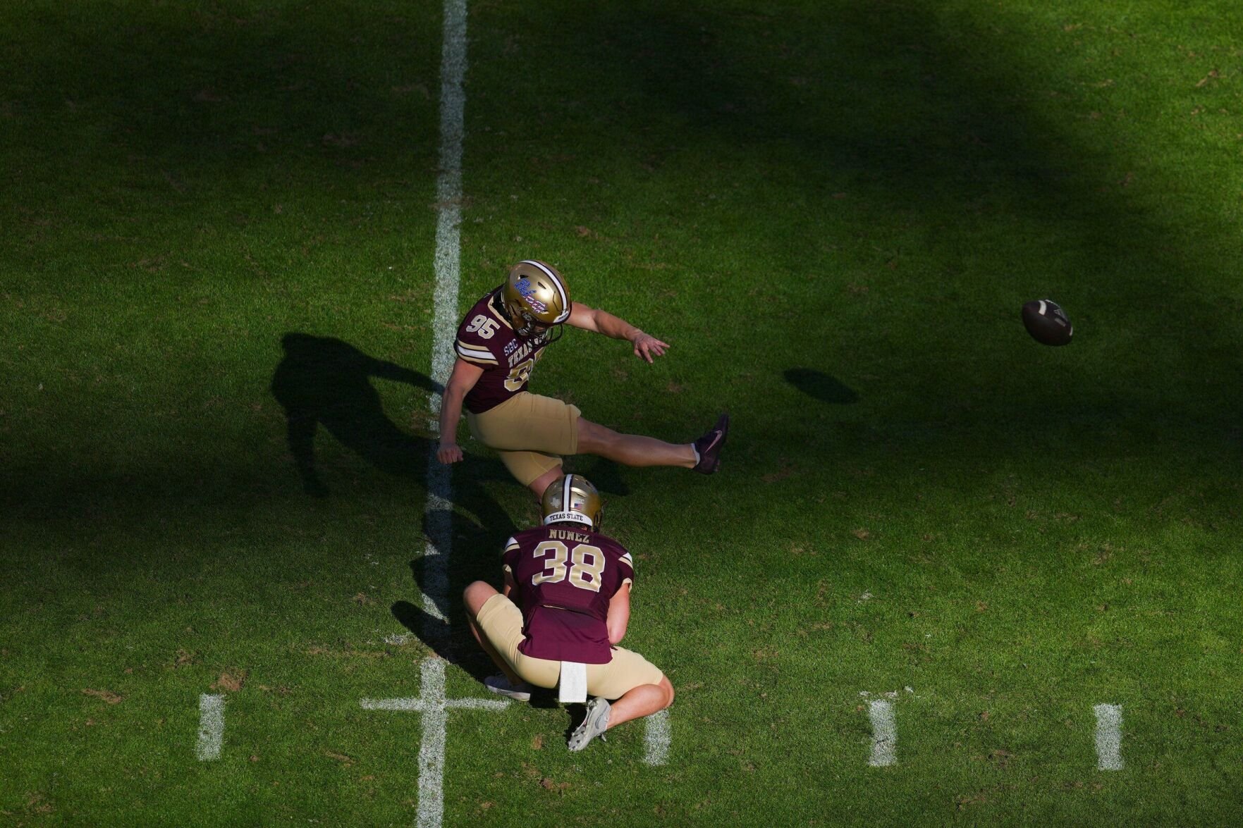 Washington Huskies sign transfer DL Darin Conley and K Tyler Robles ...