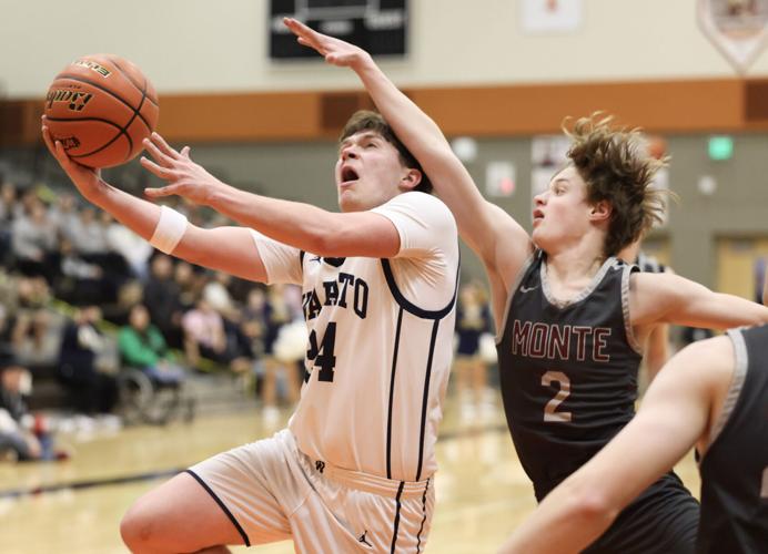 Jacob Bobb leads Wapato boys to dominating win over Montesano, Wolves ...