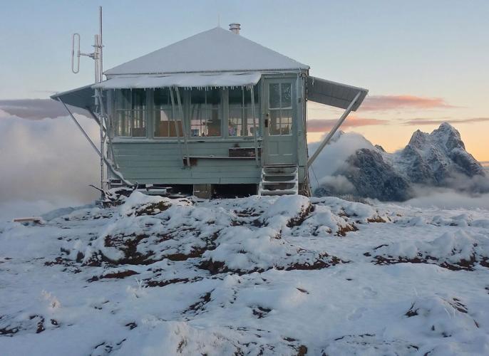 93 fire lookout towers remain in Washington; here’s what it’s like ...