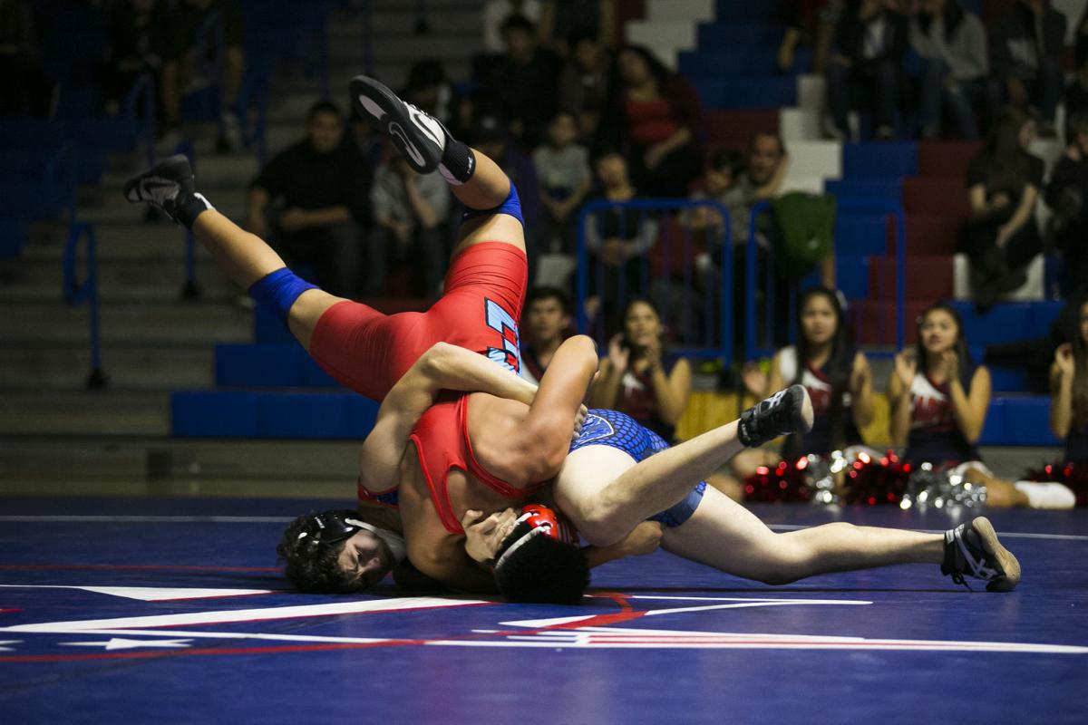 Eisenhower wrestling continues its rise | Prep Sports | yakimaherald.com