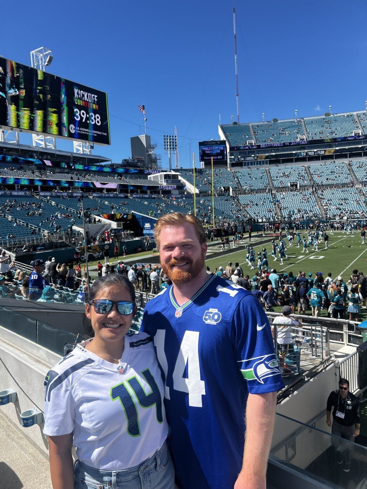 Seahawks connect Sam Darnold lookalike ‘Stan’ with QB after viral ...
