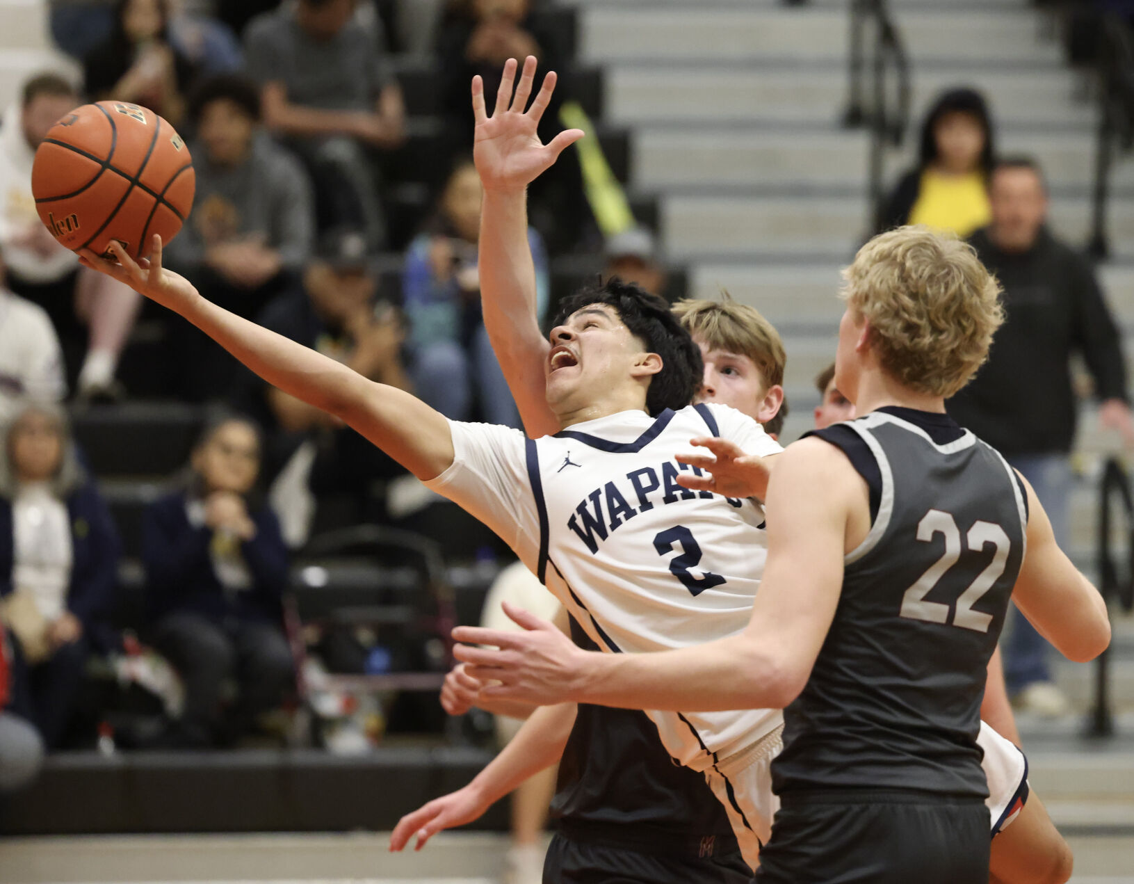 Jacob Bobb leads Wapato boys to dominating win over Montesano, Wolves ...