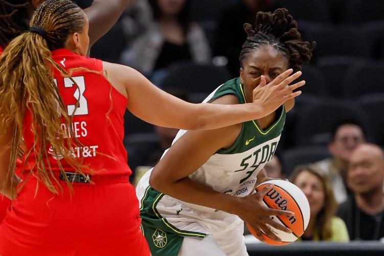 Photos: Storm defeat Dream, 85-81 | Storm | yakimaherald.com