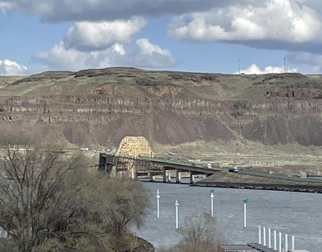 Vantage Bridge repairs will detour some I-90 traffic through Yakima ...