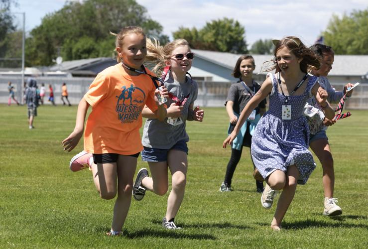Students at West Valley elementary reach big goals with mileage club ...