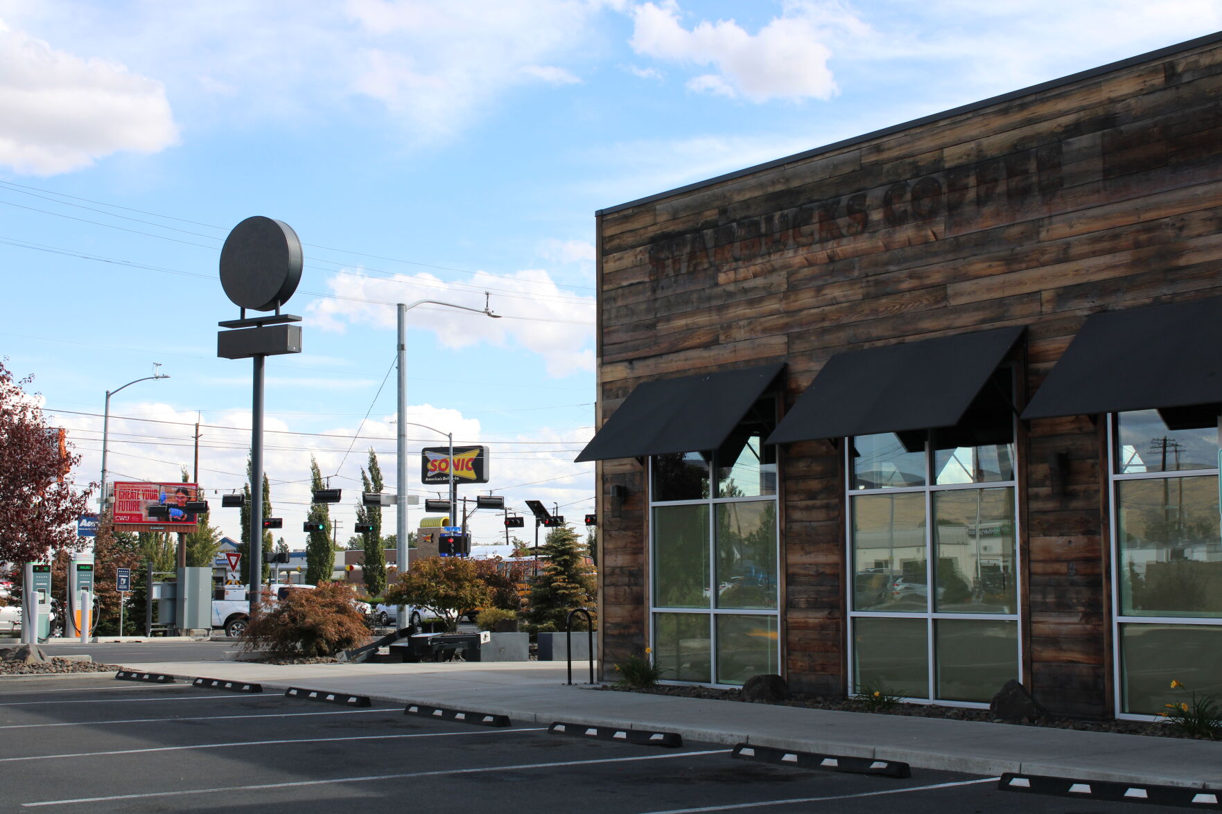 Two Yakima Starbucks locations shutter doors amid nationwide closures ...