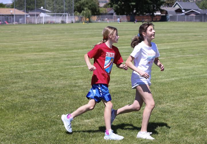 Students at West Valley elementary reach big goals with mileage club ...
