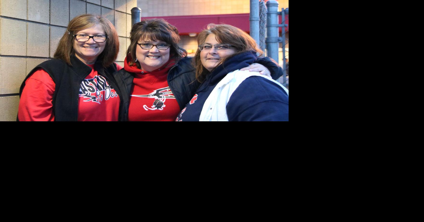 Social Scene: East Valley vs Selah football cheerleaders and fans ...