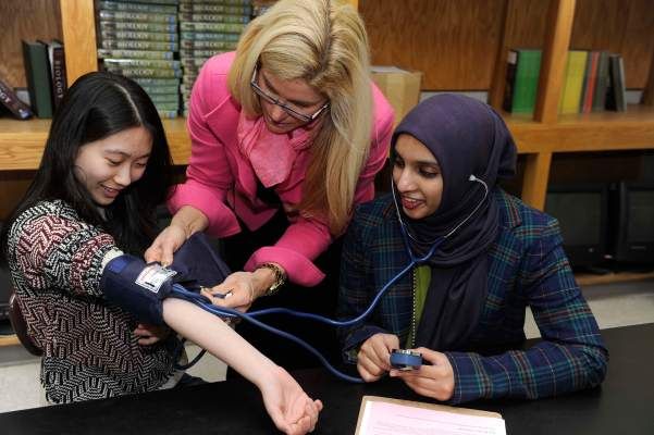 Maryland teen finds her voice with The Hijab Project | Faith ...