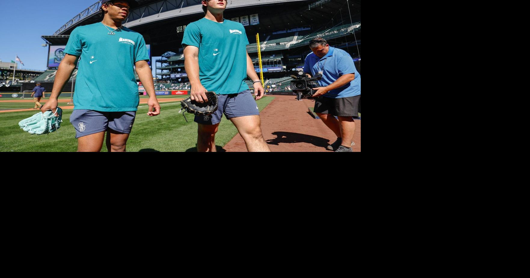 Mariners sign top draft picks Jurrangelo Cijntje and Ryan Sloan ...
