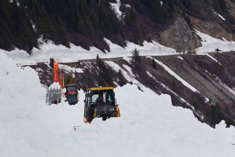 Photos: WSDOT crews work to clear Chinook Pass | News Photos ...