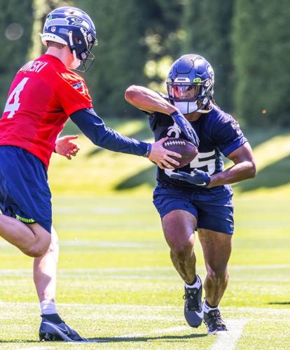 Seahawks RB Kenny McIntosh ‘ready to go’ if team needs him | Seahawks ...