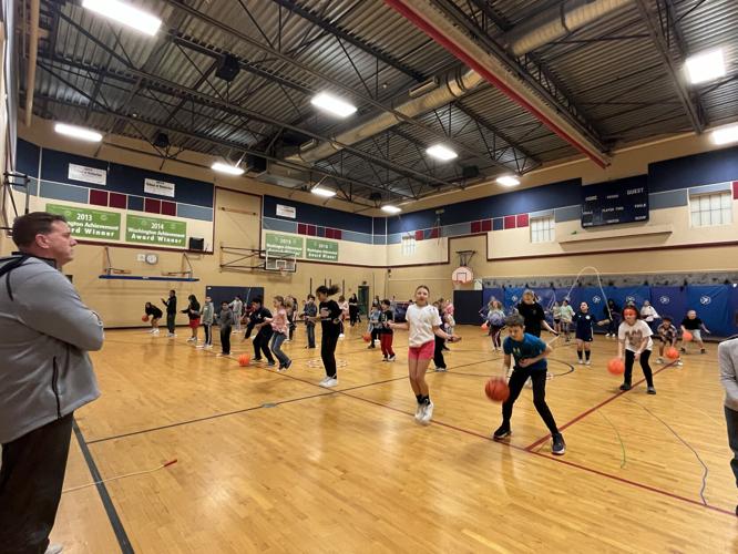 Lights, camaraderie and action: Moxee students glow in annual ...