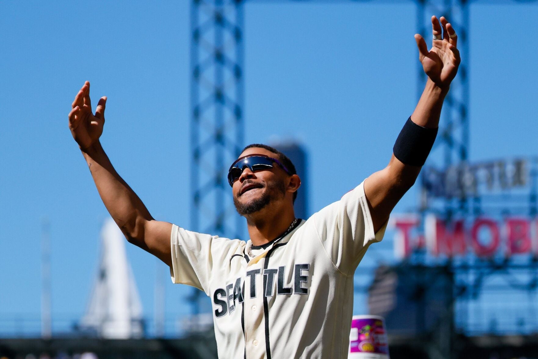 Julio Rodríguez returns to Mariners’ lineup; Miles Mastrobuoni DFA’d ...