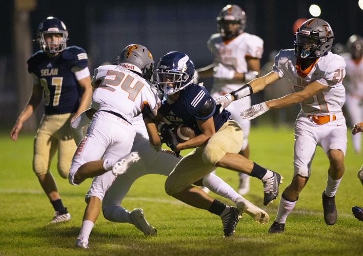 Westfall guides young Selah to comeback win over Davis | Prep Sports ...