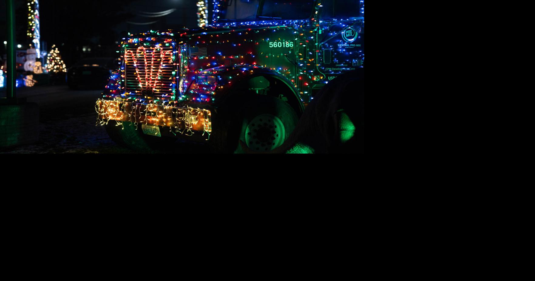 Spectacular scenes of the 2024 Drive-Thru Holiday Light Fest | News ...