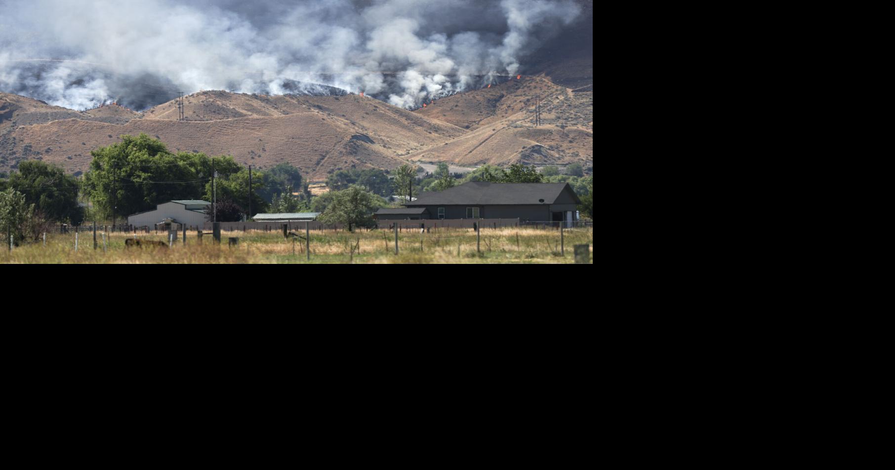 Evacuation levels lowered on Thorp Road fire near Moxee and Konnowac ...