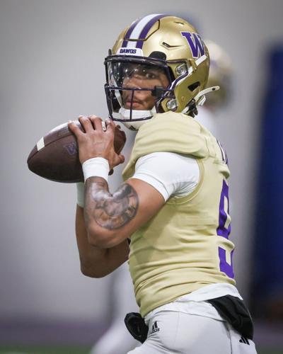 UW QB Dermaricus Davis enters transfer portal, report says | UW Sports ...