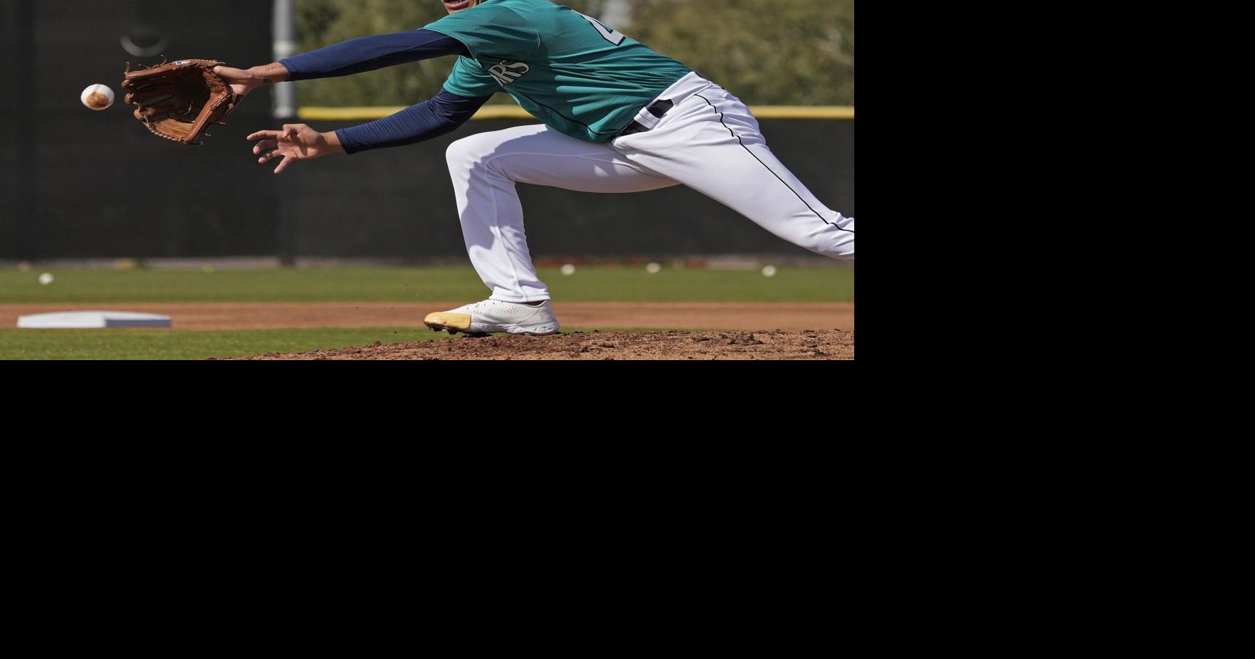 Mariners bring up reliever Juan Then as Penn Murfee goes on injured ...