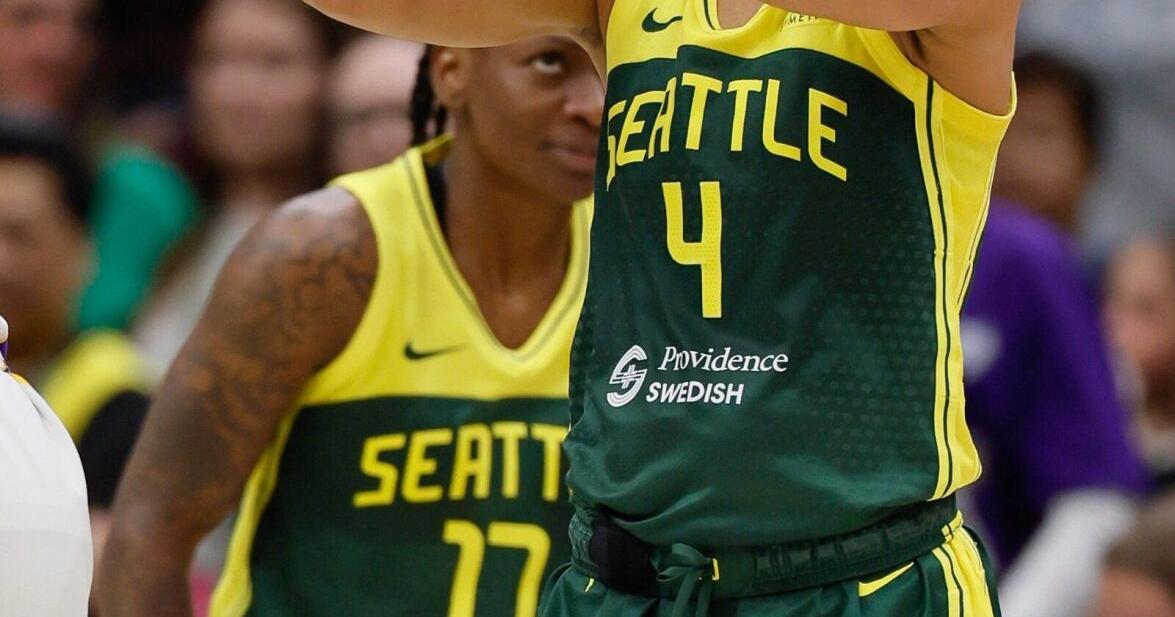 Photos: Los Angeles Sparks at Storm | Storm | yakimaherald.com