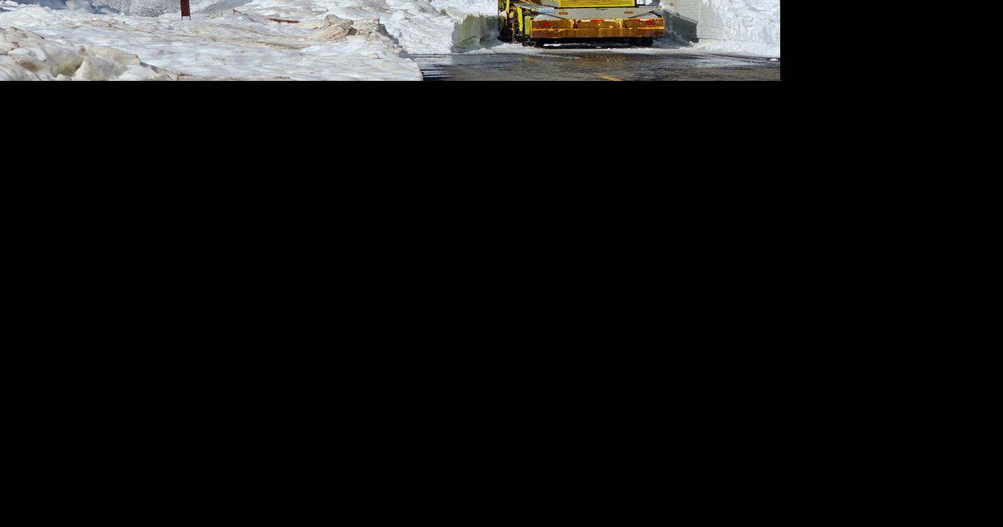 Chinook and Cayuse passes set to reopen Friday | Local | yakimaherald.com