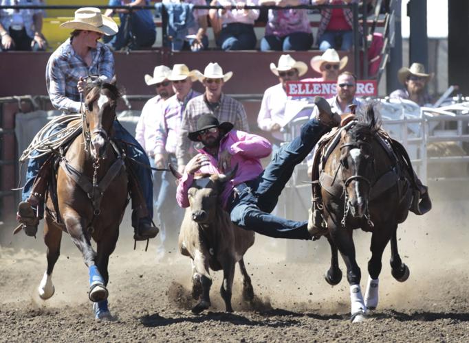 Scenes from the Ellensburg Rodeo | Sports Photos | yakimaherald.com