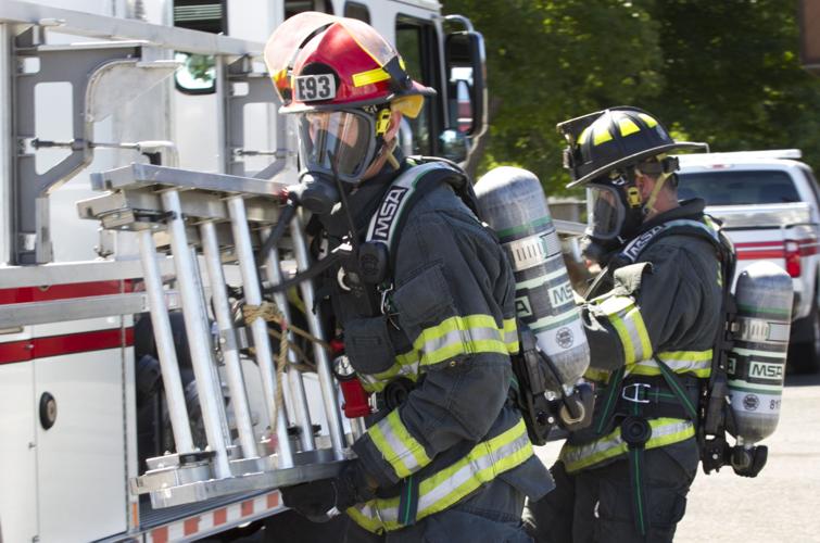 Yakima firefighters train with new air packs (6 images) | Photos and ...
