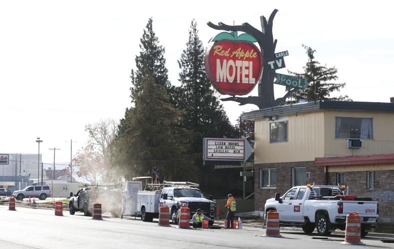 Yakima pushes to finish road projects on North 1st; Fruitvale ...