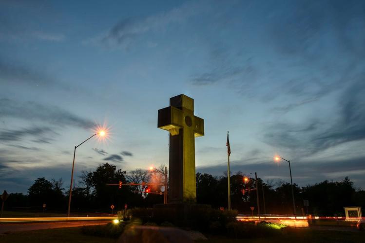 Bladensburg cross is a monument, and now a landmark for the Supreme ...