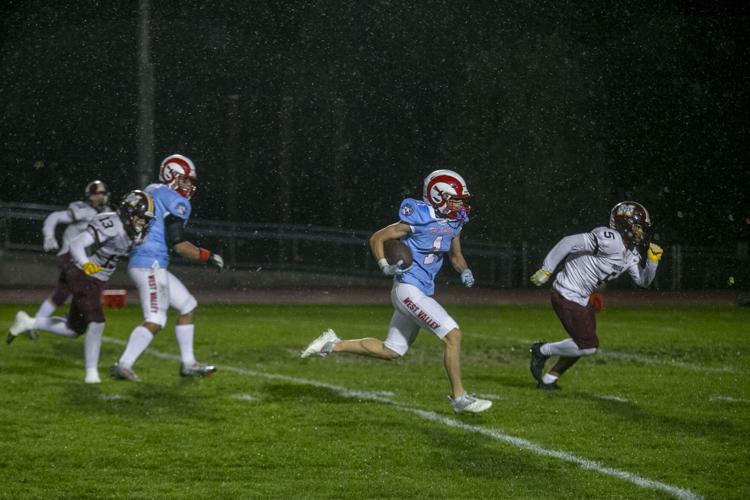 West Valley knocks off defending champion Moses Lake 41-35 | Prep ...
