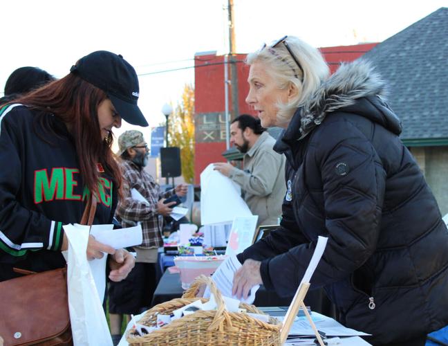 Yakima area residents debate state’s climate act and Initiative 2117 ...