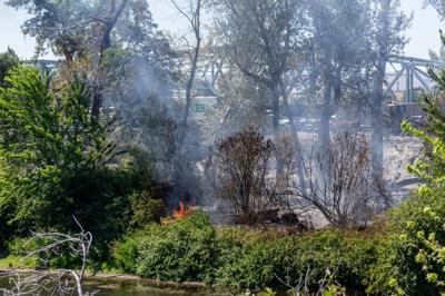 Yakima, Selah fire crews fighting wildfires near highways | Wildfires ...