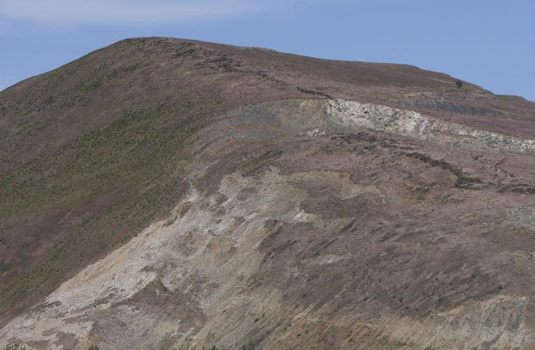 New debris slide at Rattlesnake Ridge. Officials say there's no threat ...